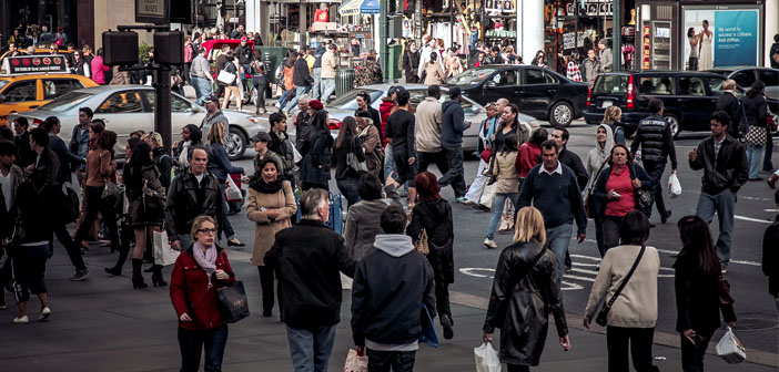 Watch where you're going -- new study reveals how people avoid bumping ...