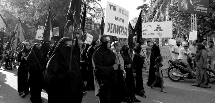 Inside the minds of Christian and Muslim fundamentalists