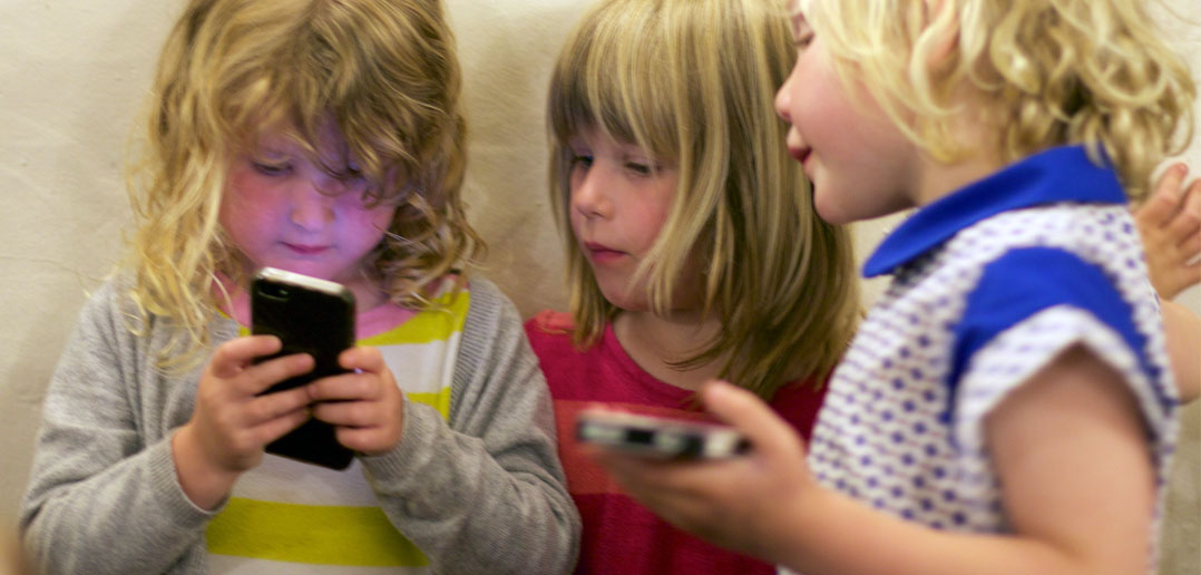 Worry over kids' excessive smartphone use is more justified than ever ...