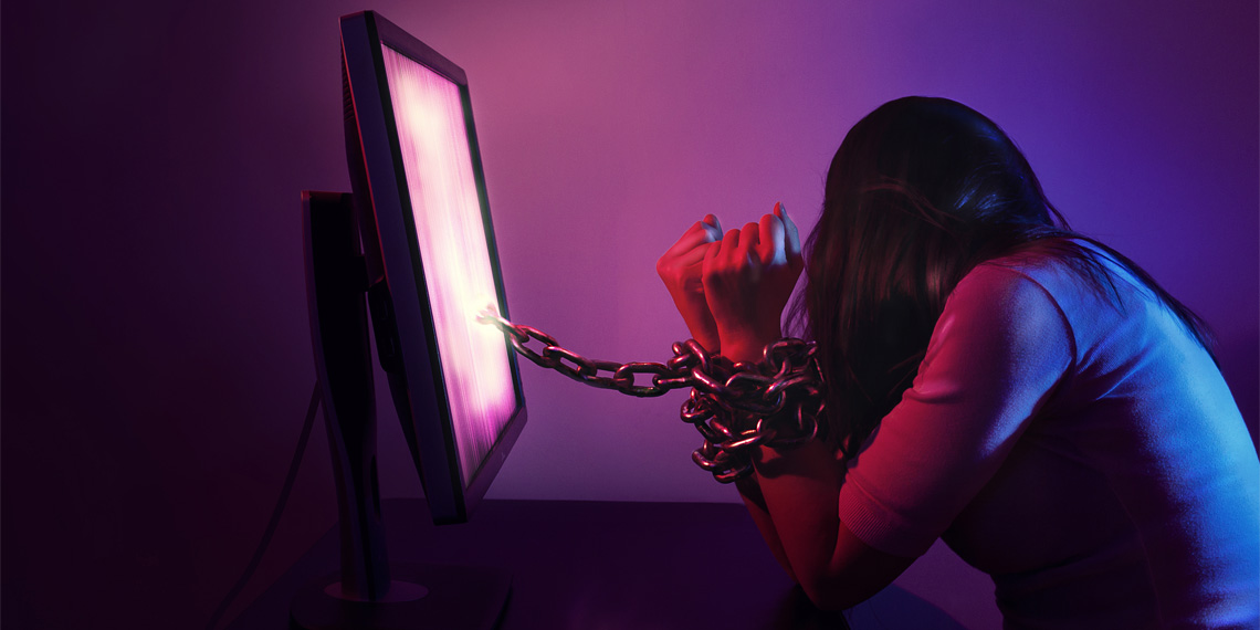 New study sheds light on when pornography use is related to loneliness ...