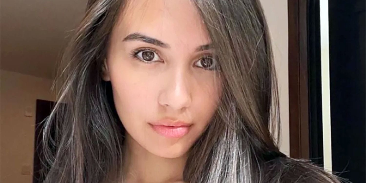 An influencer's AI clone started offering fans 'mind-blowing sexual ...